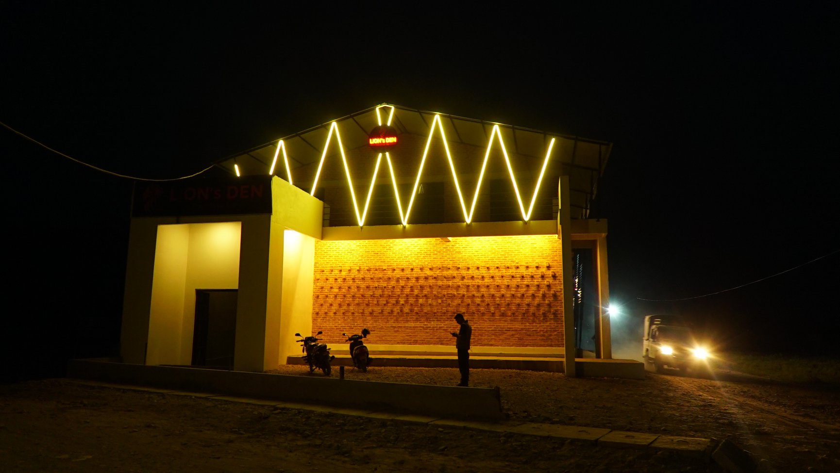 Eproperty Nepal | House with Pub/Music Bar for Sale at Sauraha, Chitwan